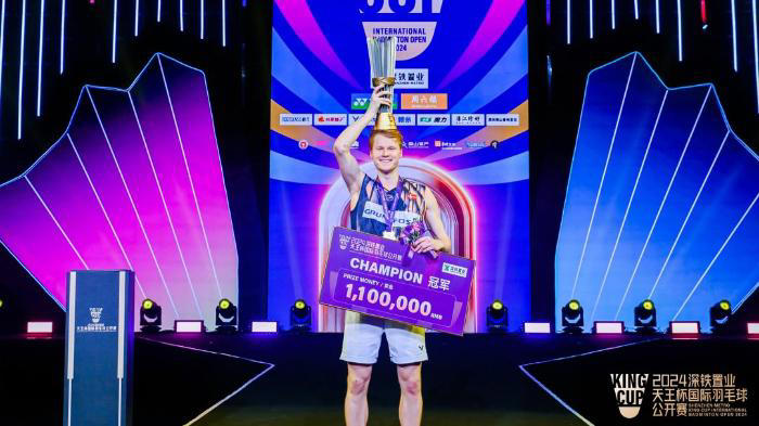 Hasil final King Cup 2025: Shi Yu Qi jegal Anders Antonsen back to back ...