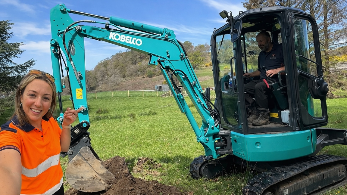 Kobelco SK26 review after a full week on site
