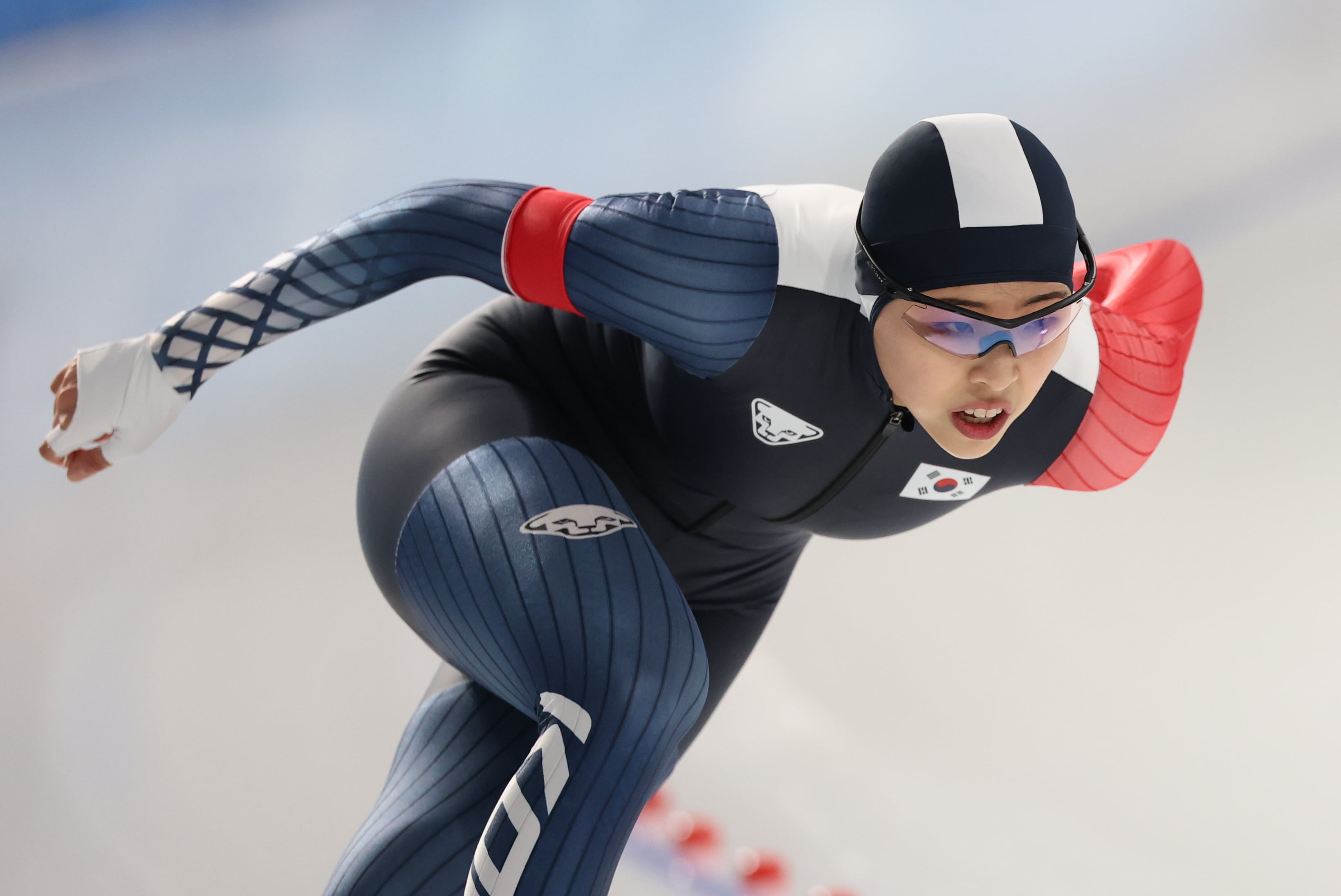 Lee Na-hyun defends sprint championship title