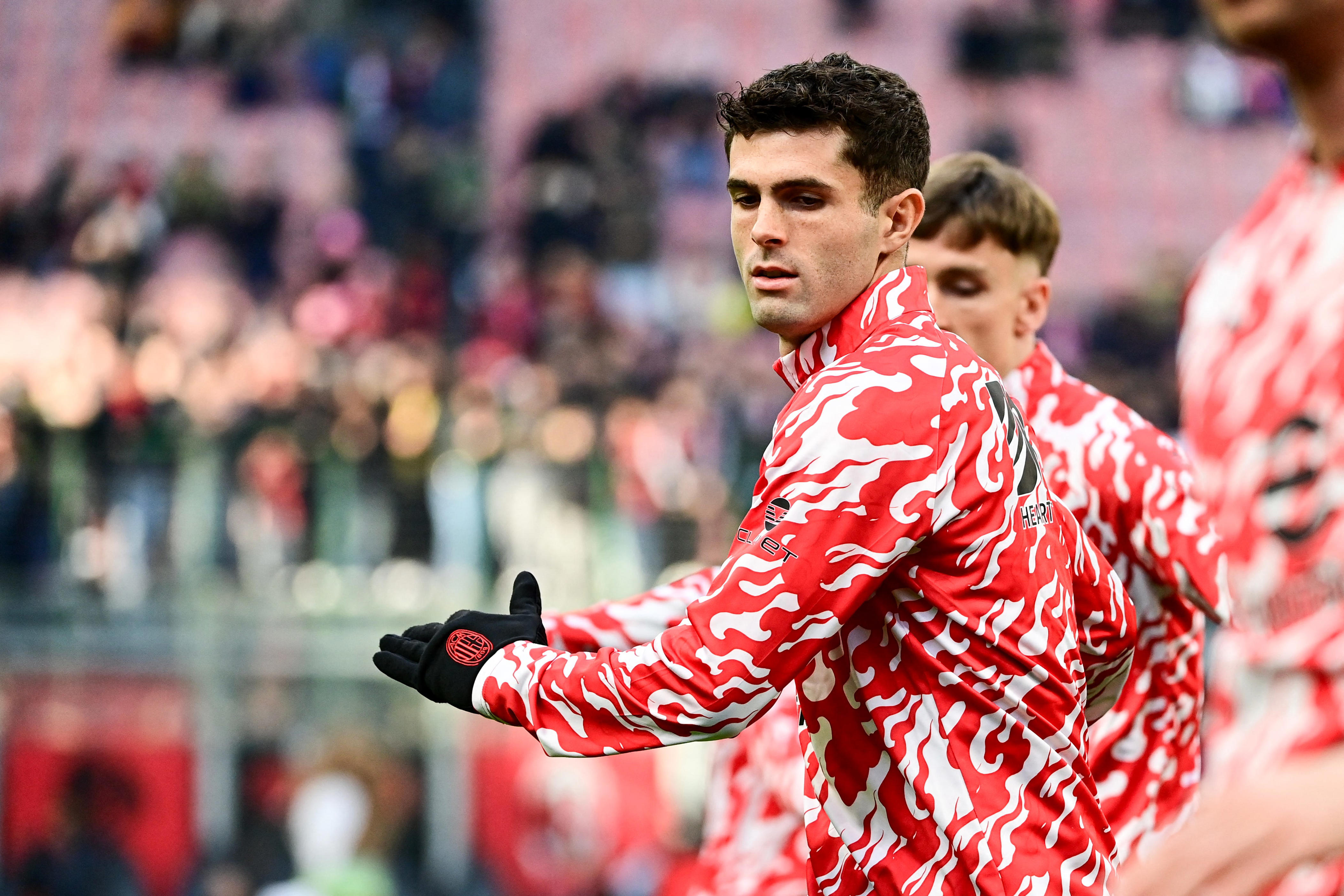 'Fake news' - Pulisic denies dubious Sweeney dating rumors