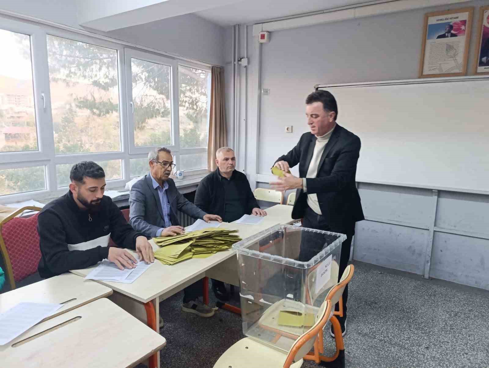 Kozan’da yeni muhtar 2 oy farkla seçildi