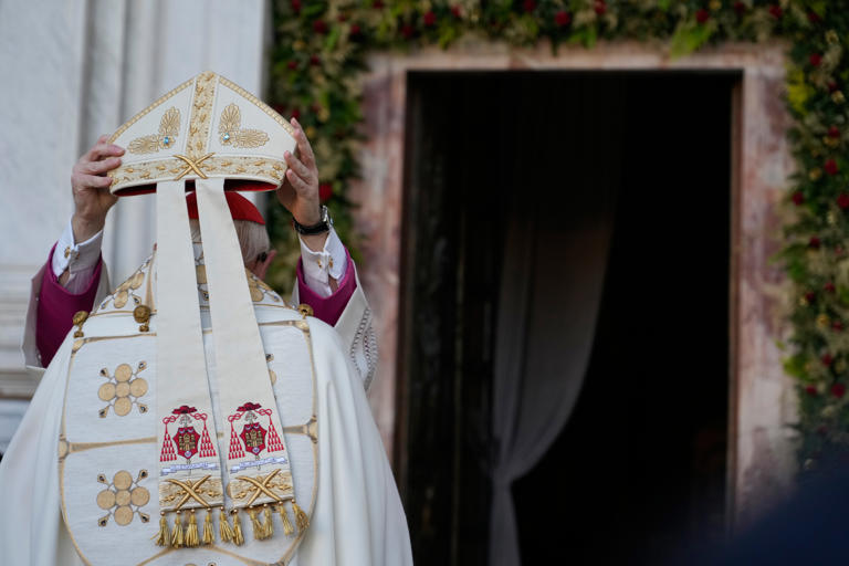 Giubileo: chiusa anche la Porta santa di S Paolo Fuori le Mura