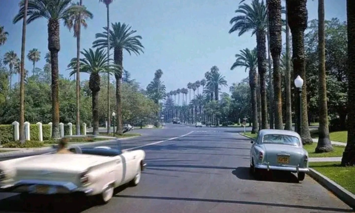 20 Vintage Photos of Los Angeles and Bevery Hills in the 1950s