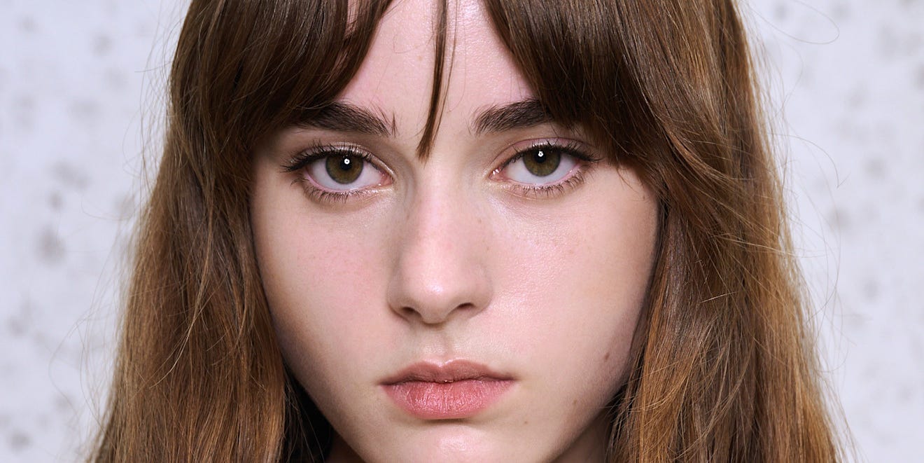 Il ritorno della frangia maxi e wispy alla Bardot