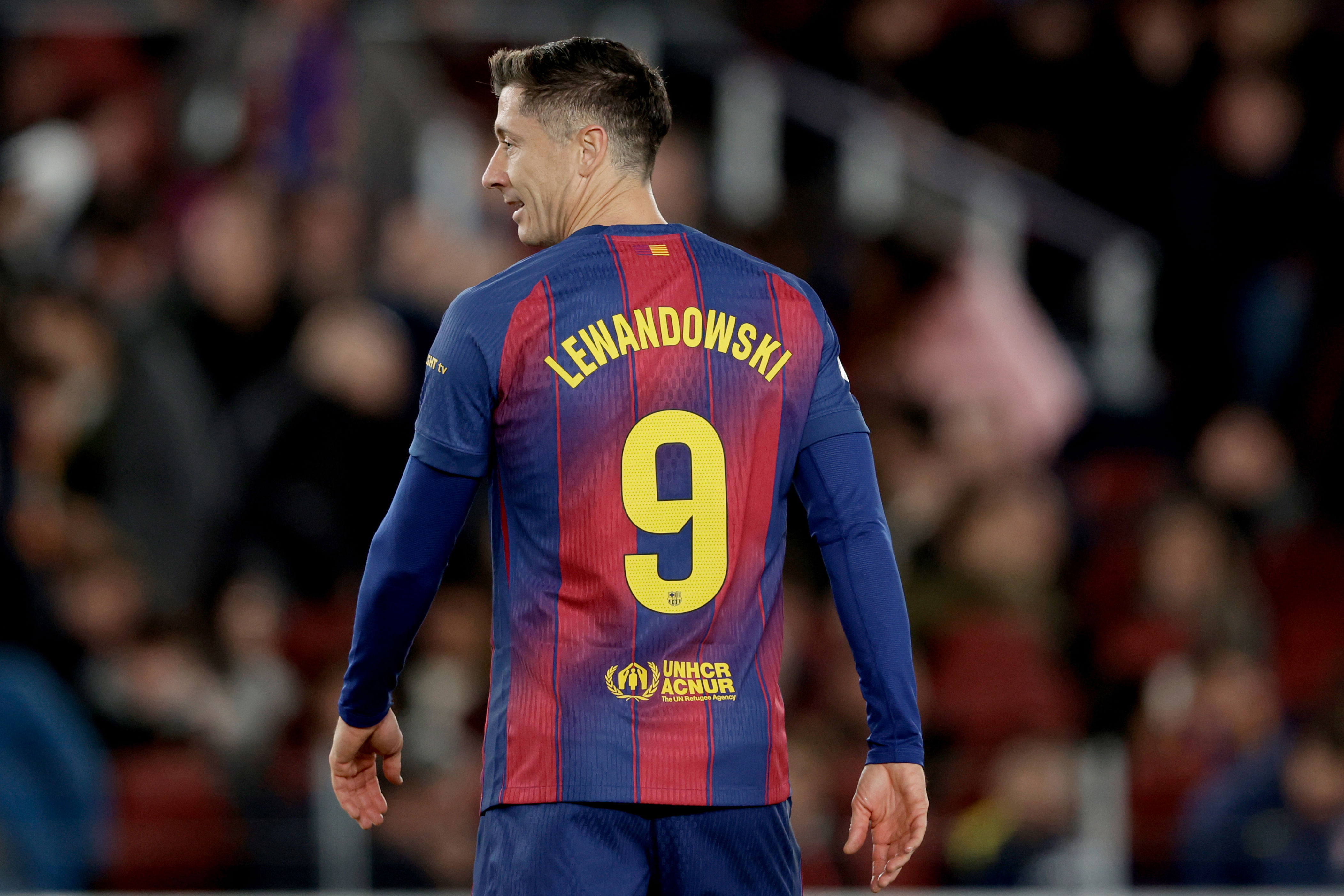 Barcelona 'seriously considering' not signing a 'superstar' replacement ...