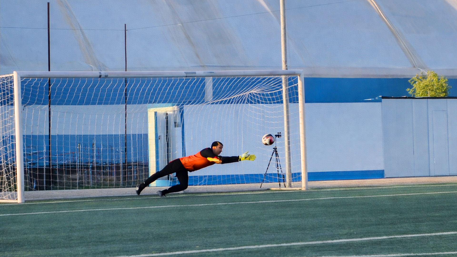 When the keeper misses the shot