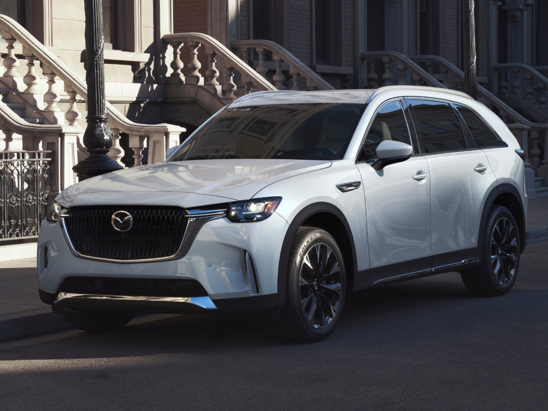 Mazda CX-90 has a sweet lease deal this March for under $300/month