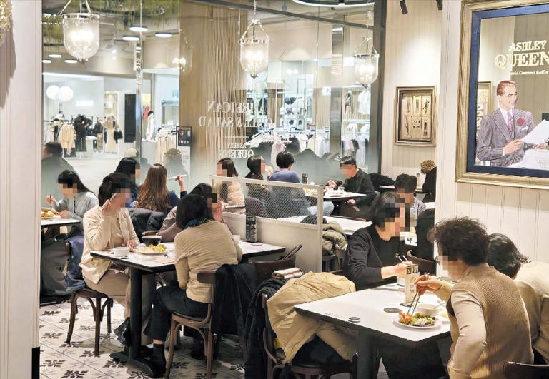 Chicken firms, buffets tackle lunchflation with cost-effective menus