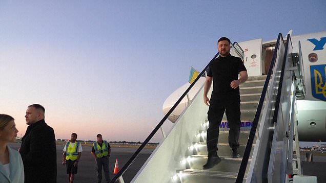 Zelensky arrives in Miami ahead of talks with Trump