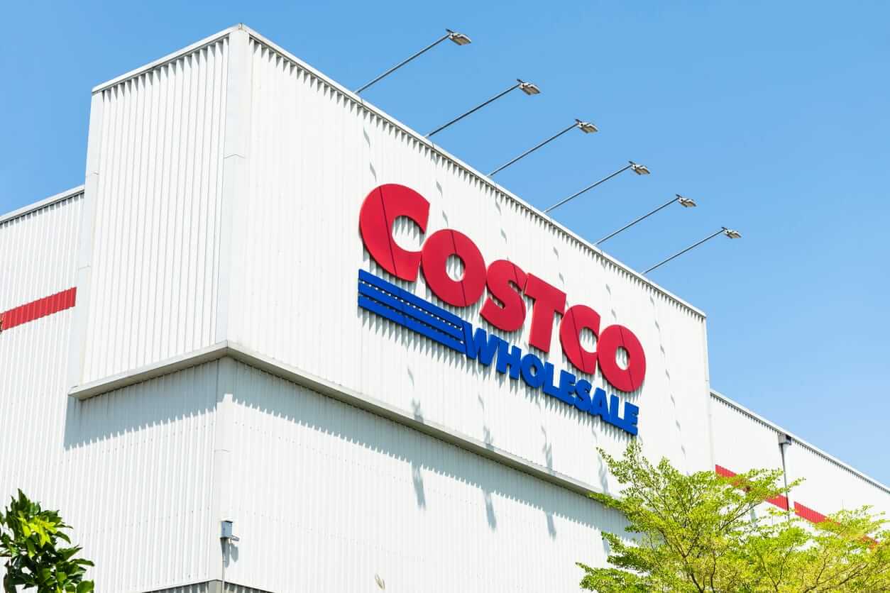 Costco has tumbled despite higher FCF and FCF margins - time to buy ...