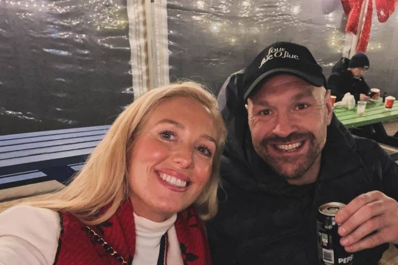 Tyson and Paris Fury 'quit UK and relocate to £8m Isle of Man home ...