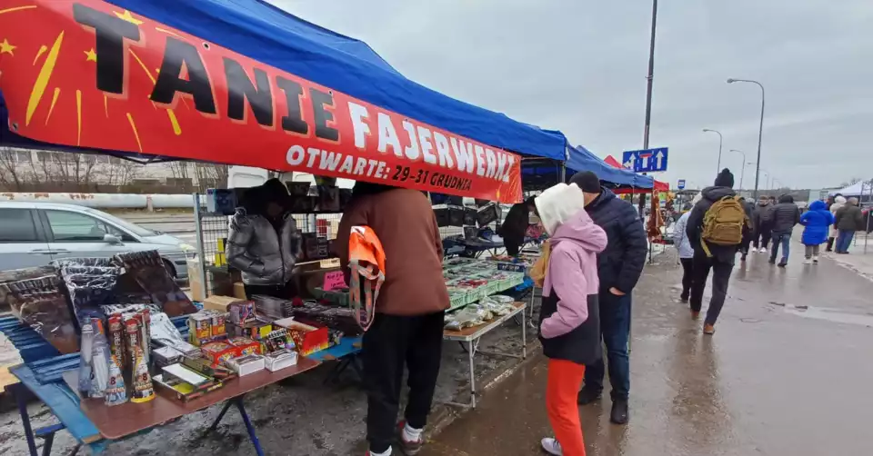 Ostatnia w tym roku autogiełda przy ul. Puszkina w Łodzi. "Bez ...