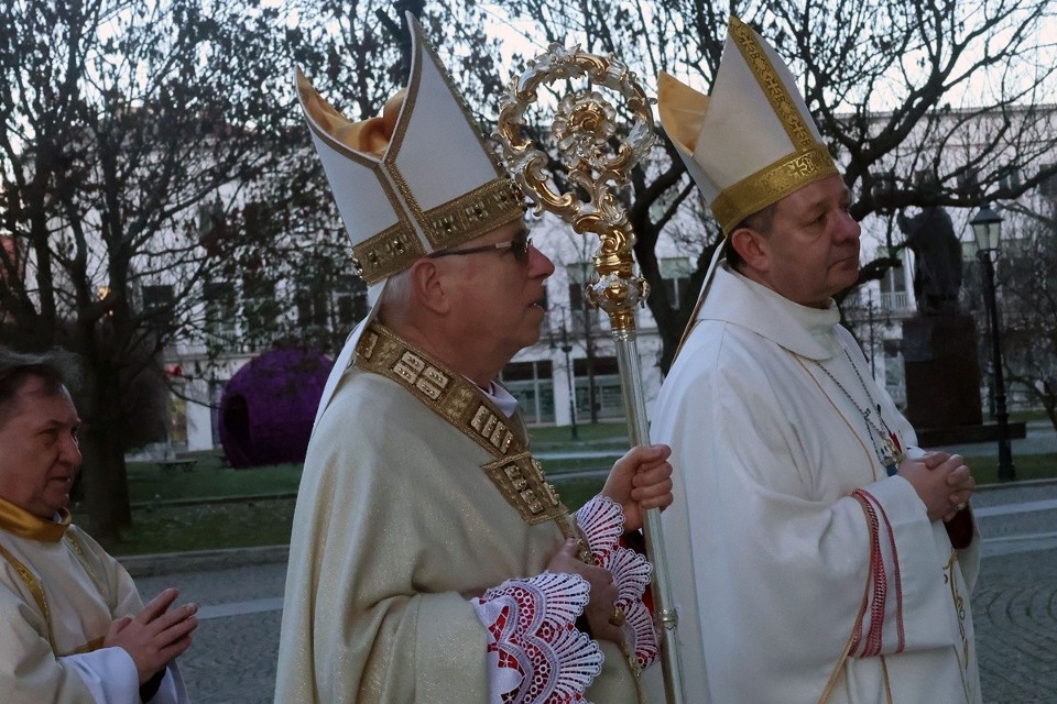 Legnica: Zakończenie roku jubileuszowego 2025 w diecezji legnickiej ...
