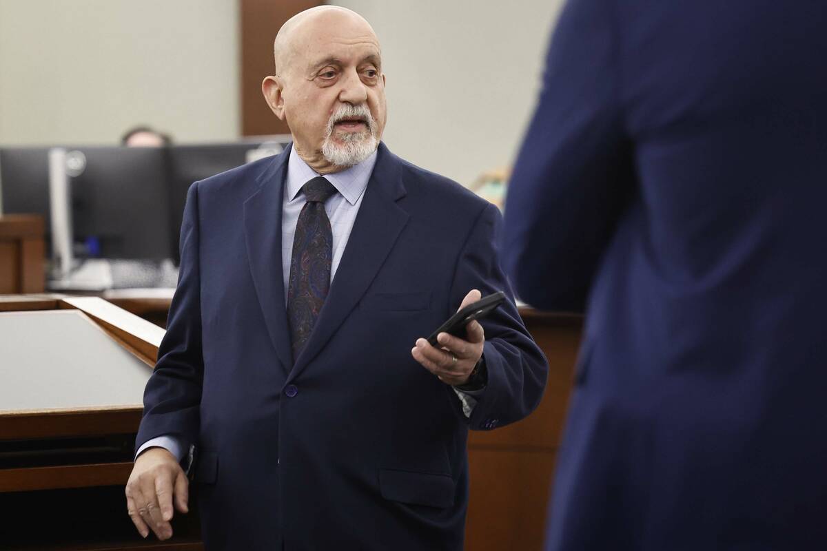 Las Vegas police lt.’s trial nears as lawyers clash over home ...