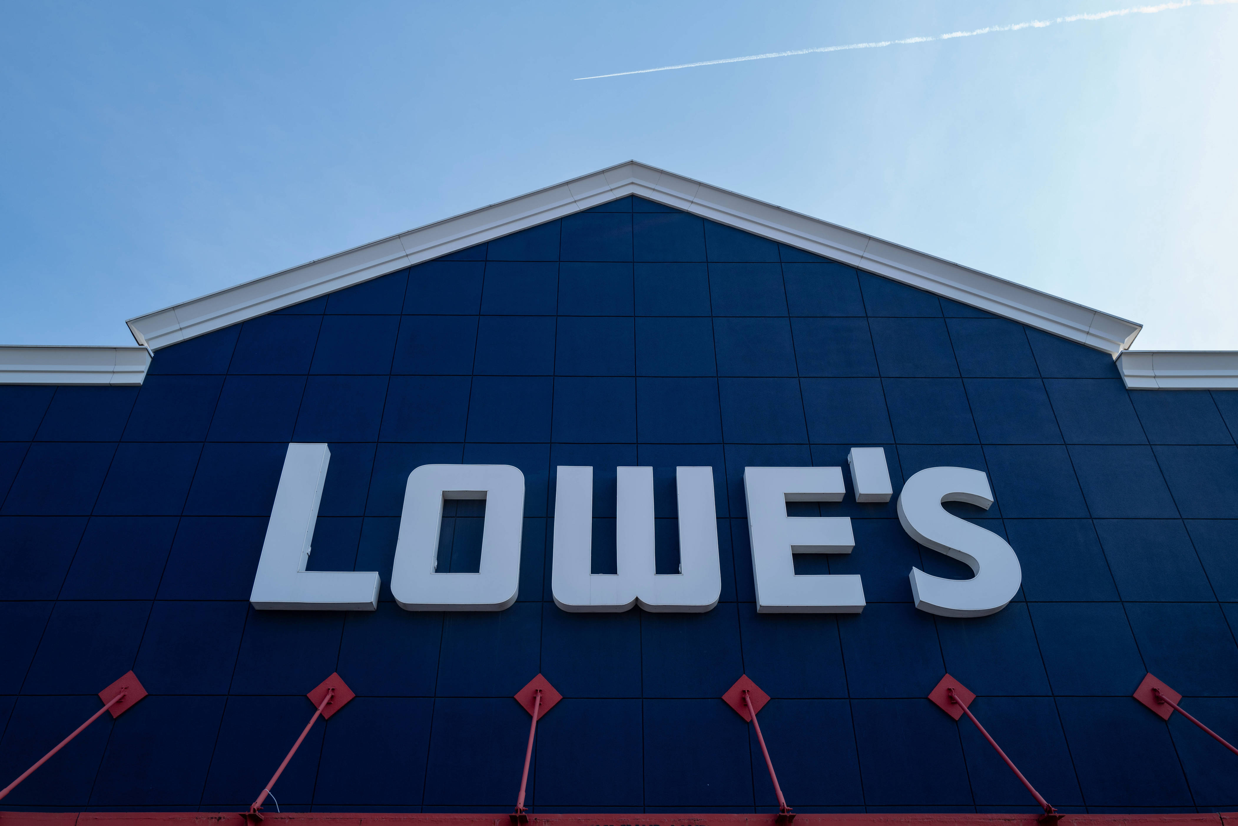 Are Lowe's stores open on New Year 2026? Store timing and more explored