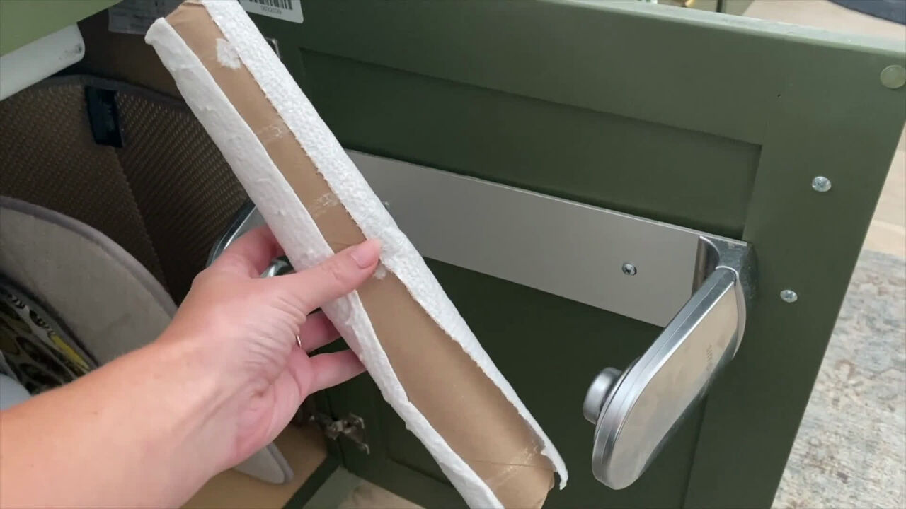 Paper towel holder centerpiece