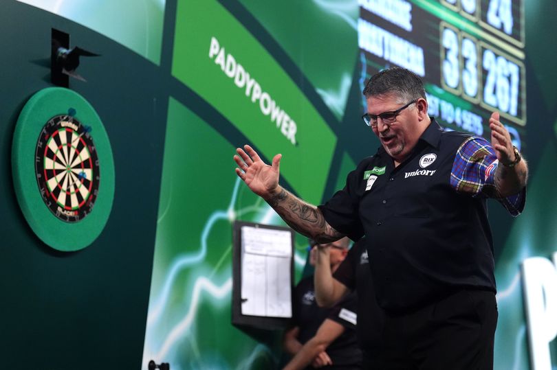 South West darts stars into PDC World Championship last 16