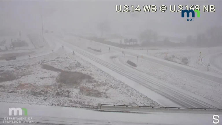 Live weather updates: Heavy snowfall and whiteout conditions across ...