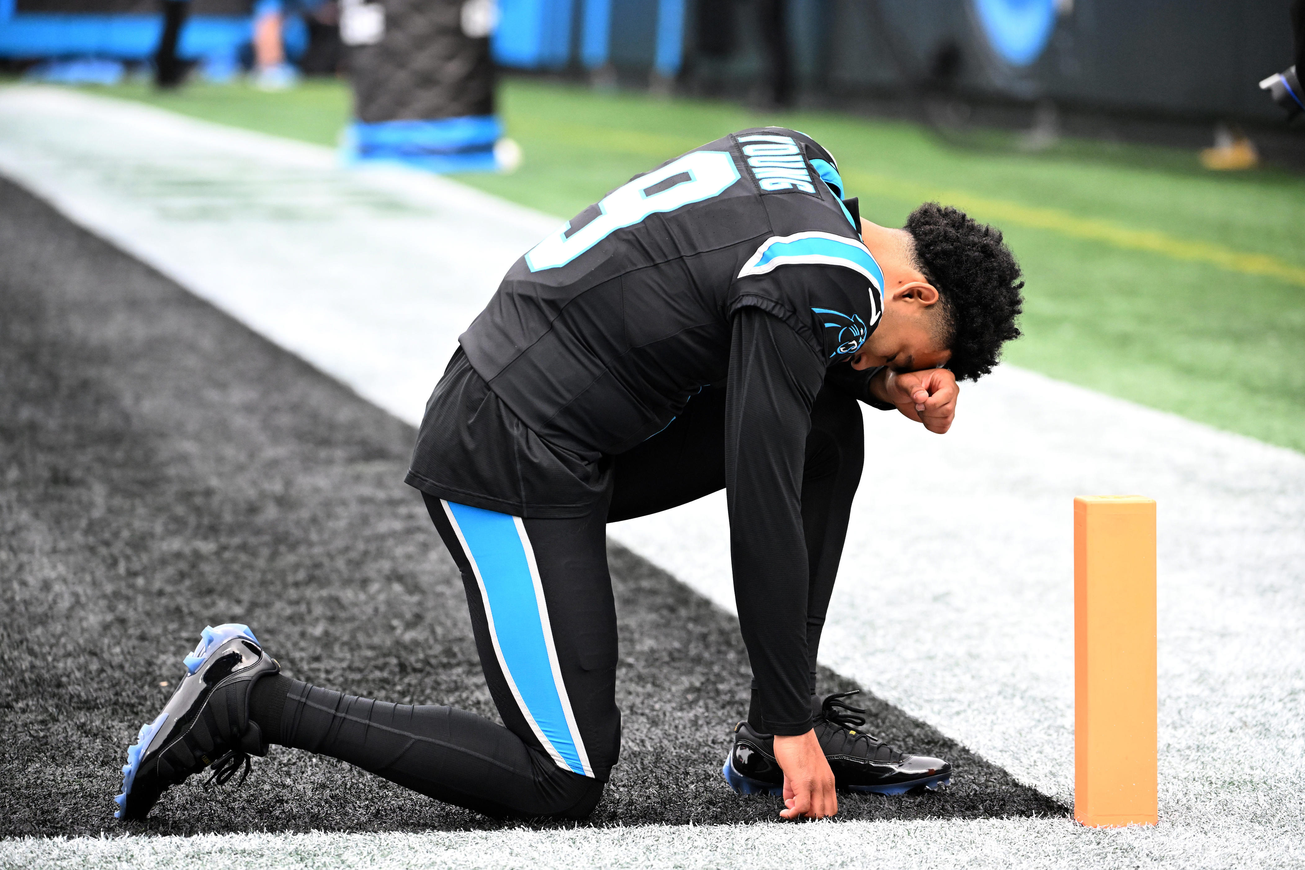 Panthers vs. Seahawks live updates: Scores, highlights from Week 17