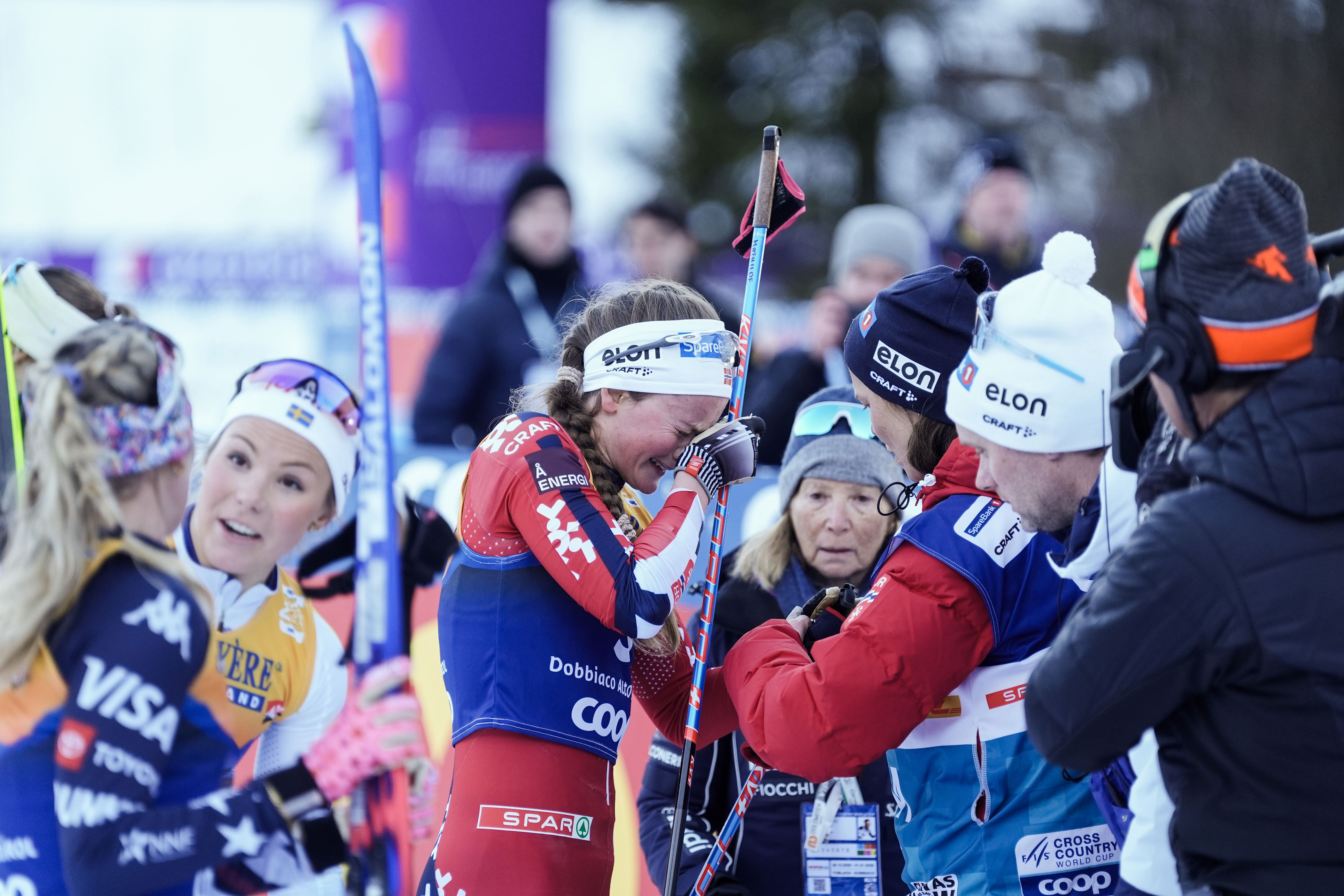 Myhrvold bryter Tour de Ski – fikk skulderen ut av ledd på sprinten
