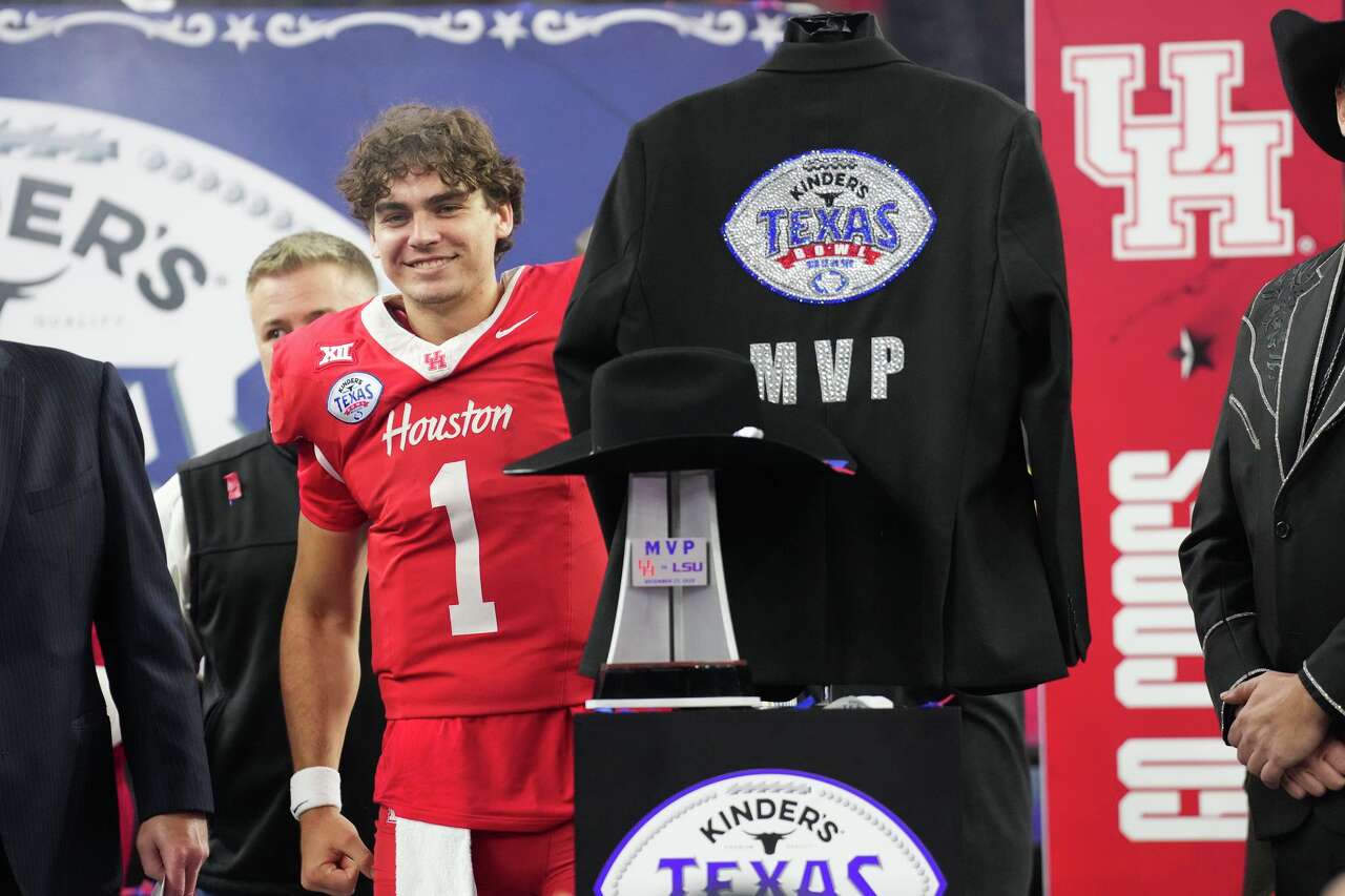 'Go out there and be elite': QB Conner Weigman raises bar for second ...