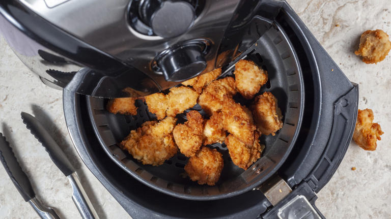 9 mistakes everyone makes when air frying chicken
