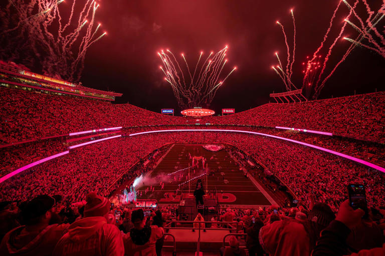 100+ Kansas Citians weigh in on Chiefs' move to Kansas: ‘Betrayed ...