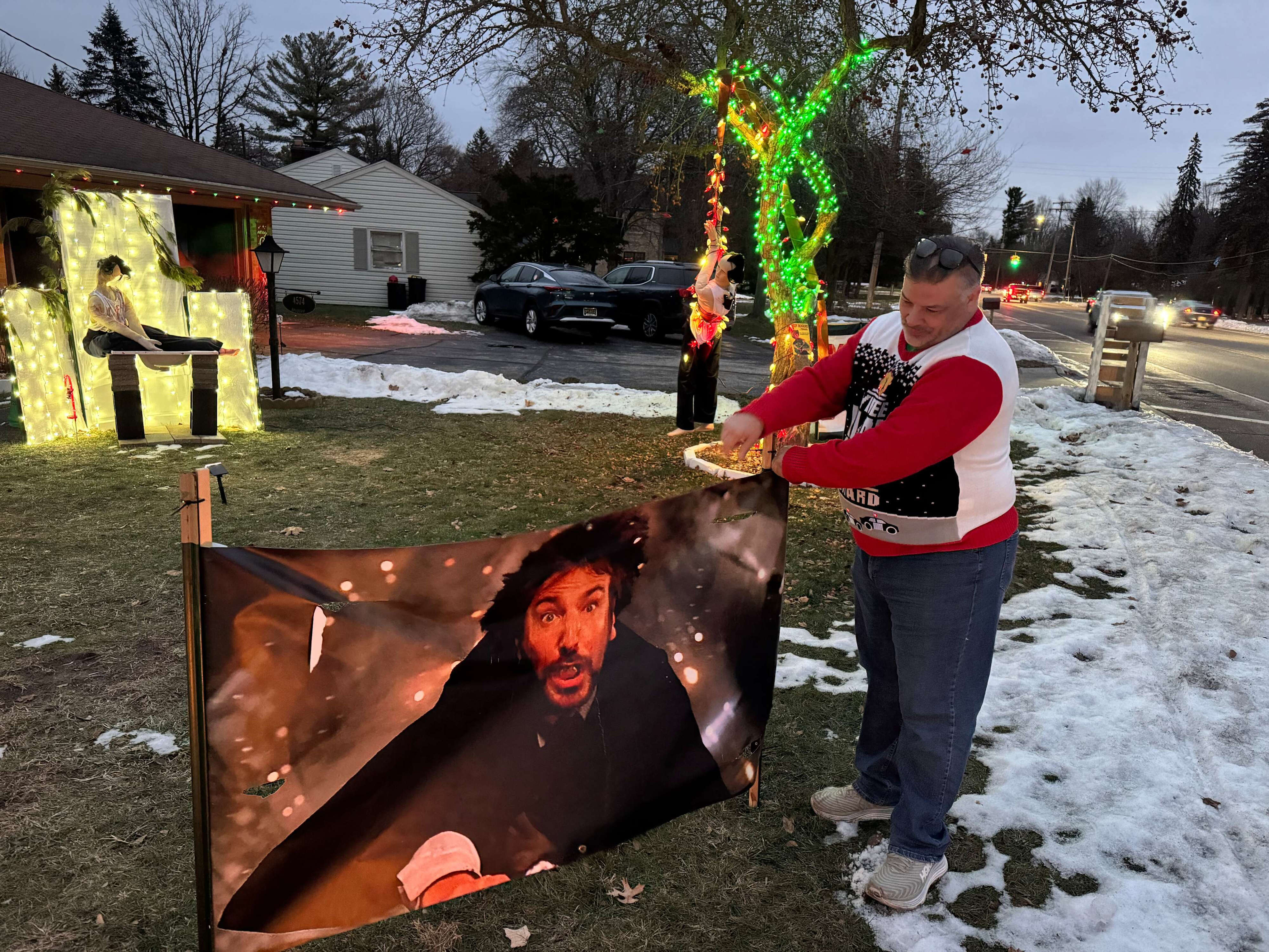 It’s ‘Die Hard’ in a yard, and other Saginaw-area news from this week