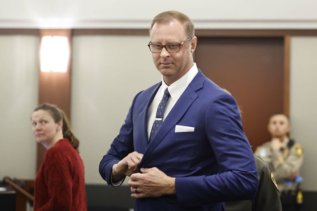 Las Vegas police lt.’s trial nears as lawyers clash over home ...