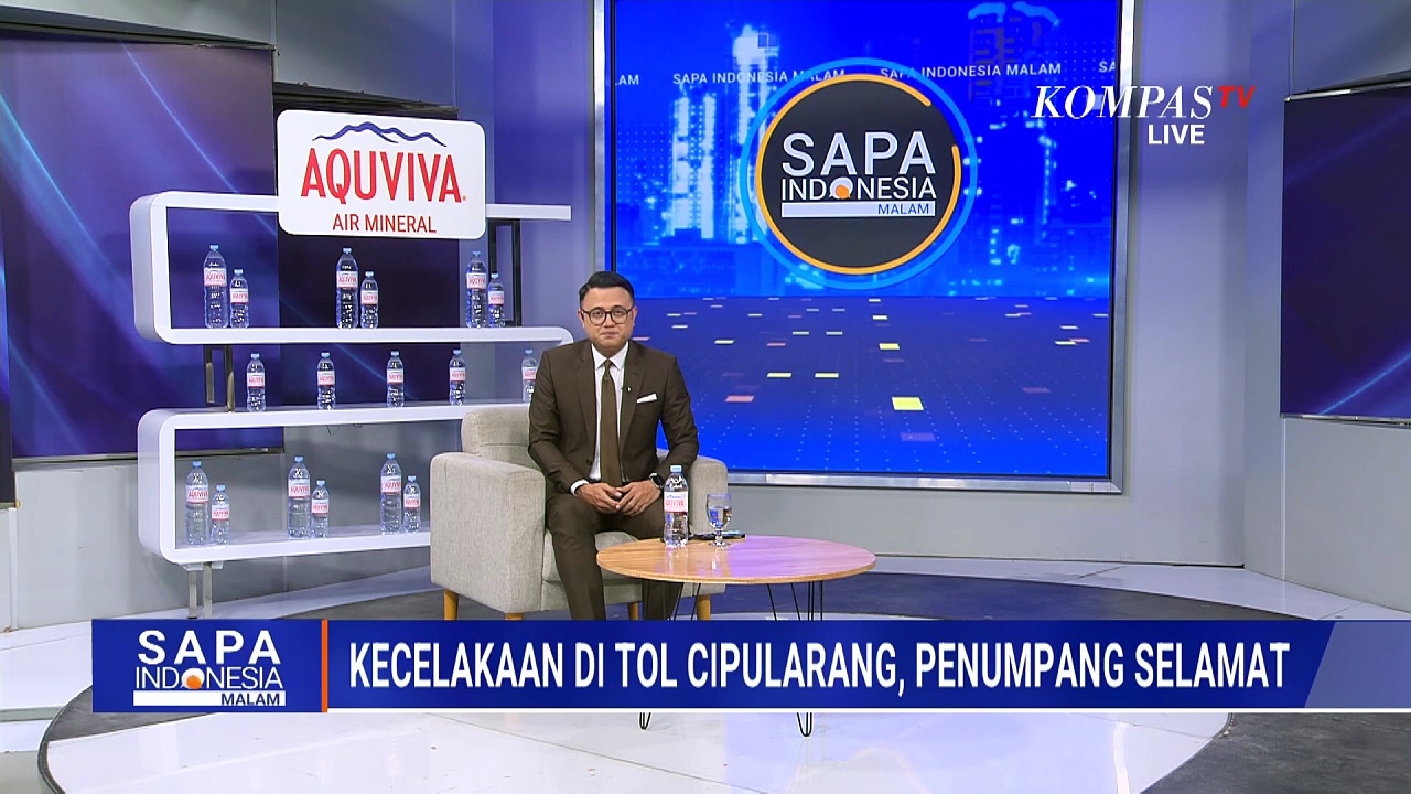 Kecelakaan mobil di Tol Cipularang, dua penumpang selamat dievakuasi ...