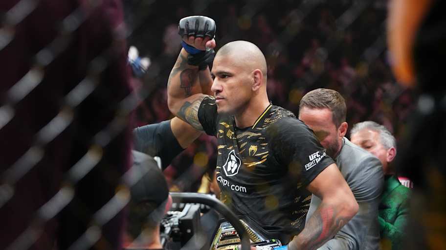 UFC star stuns fans by suggesting he might move up to Alex Pereira's ...