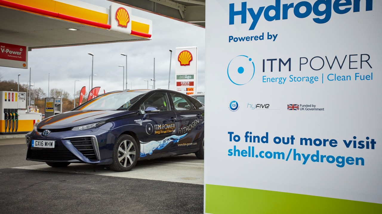 Cheaper hydrogen: New electrochemistry splits water with less energy