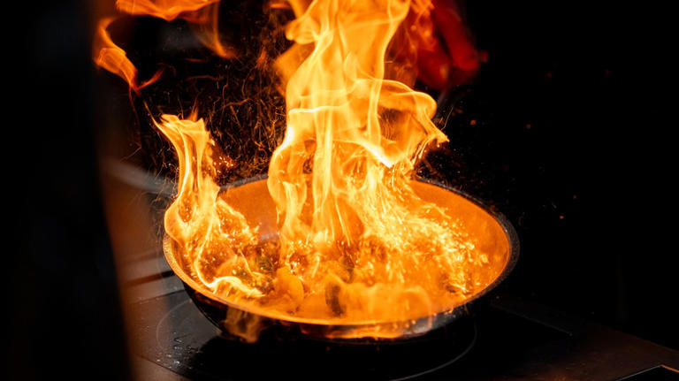 The fire safety tool you should always keep in your kitchen