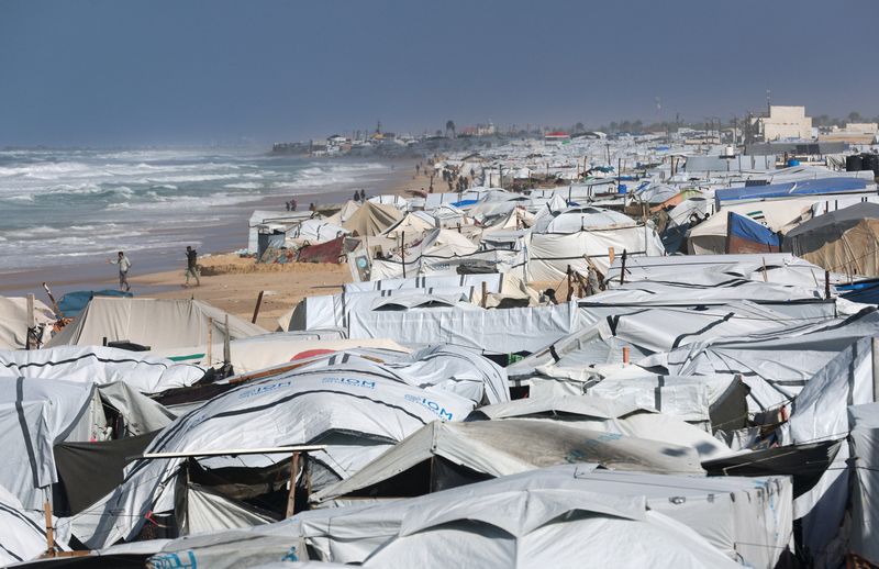 Trump and Netanyahu meet in Florida to discuss next phase of Gaza plan