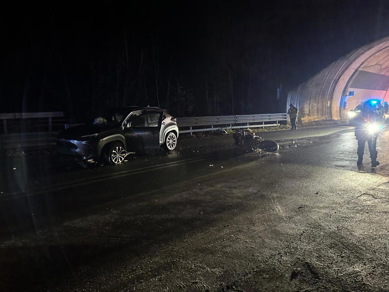Schianto vicino alla galleria, muore centauro di 43 anni