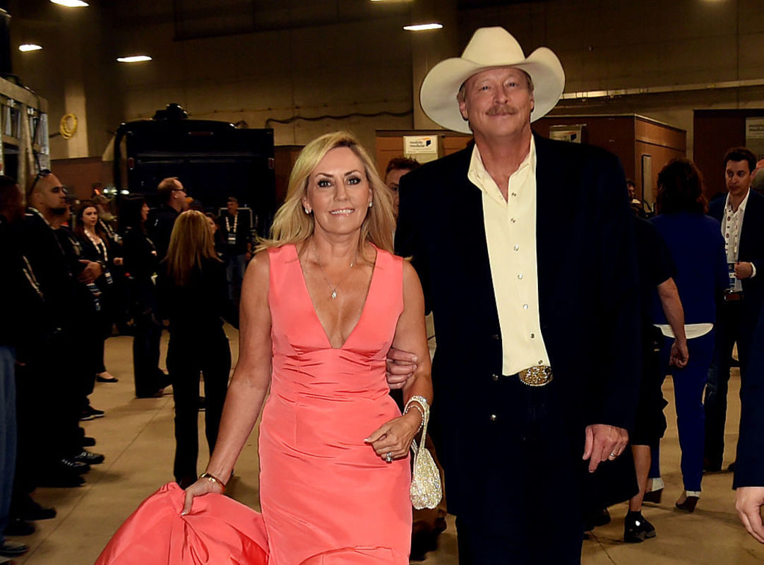 Beloved country icon Alan Jackson shares emotional family update as ...
