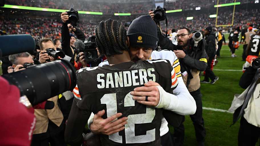 Shedeur Sanders outduels Aaron Rodgers in hard-fought AFC North battle