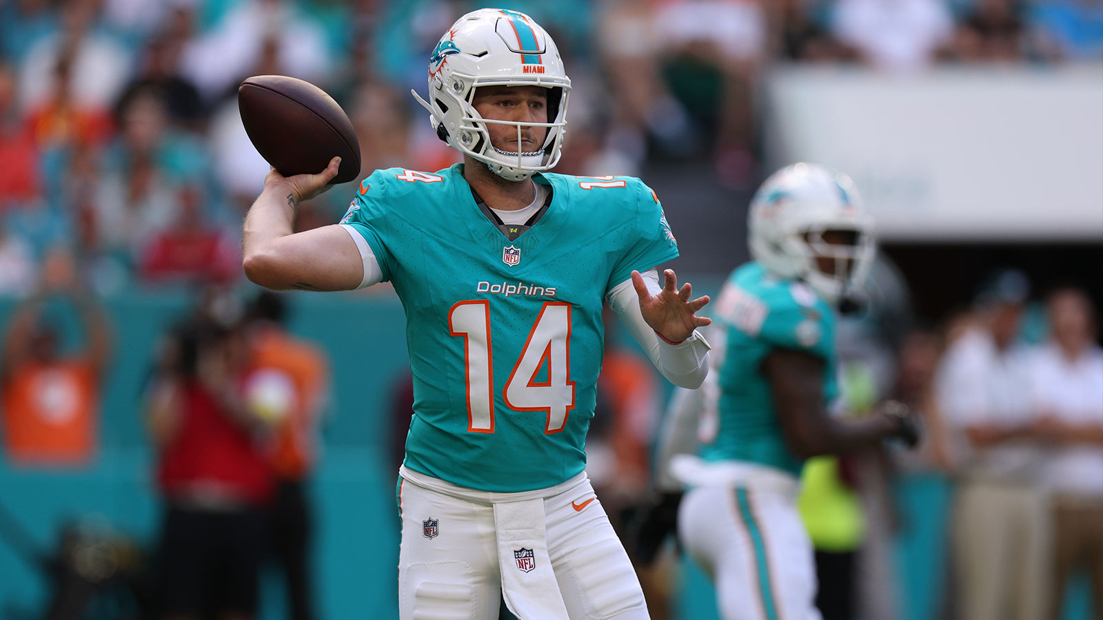 Quinn Ewers, Theo Wease team up for Dolphins’ longest play of season