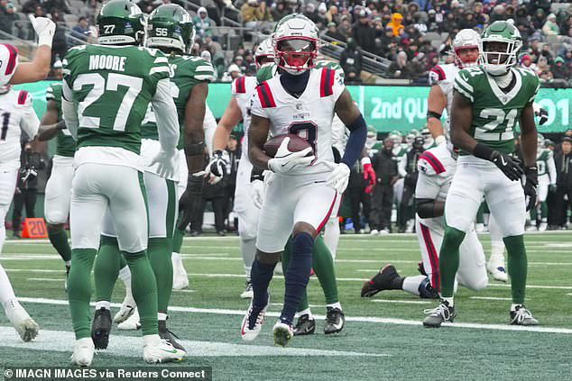 Stefon Diggs lands $500k NFL bonus in front of Cardi B as Patriots pile ...