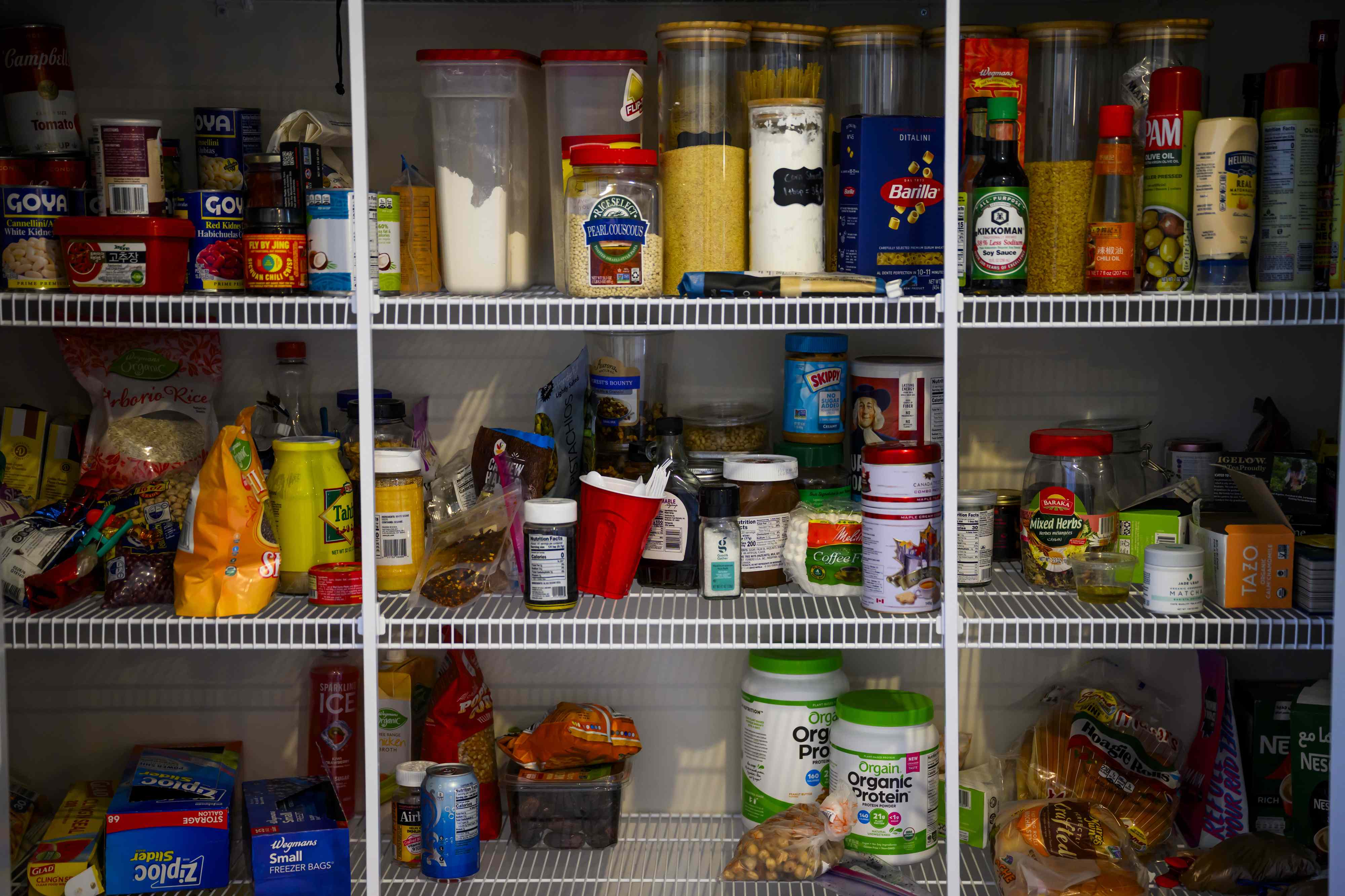 8 surprising foods you shouldn’t store in the pantry