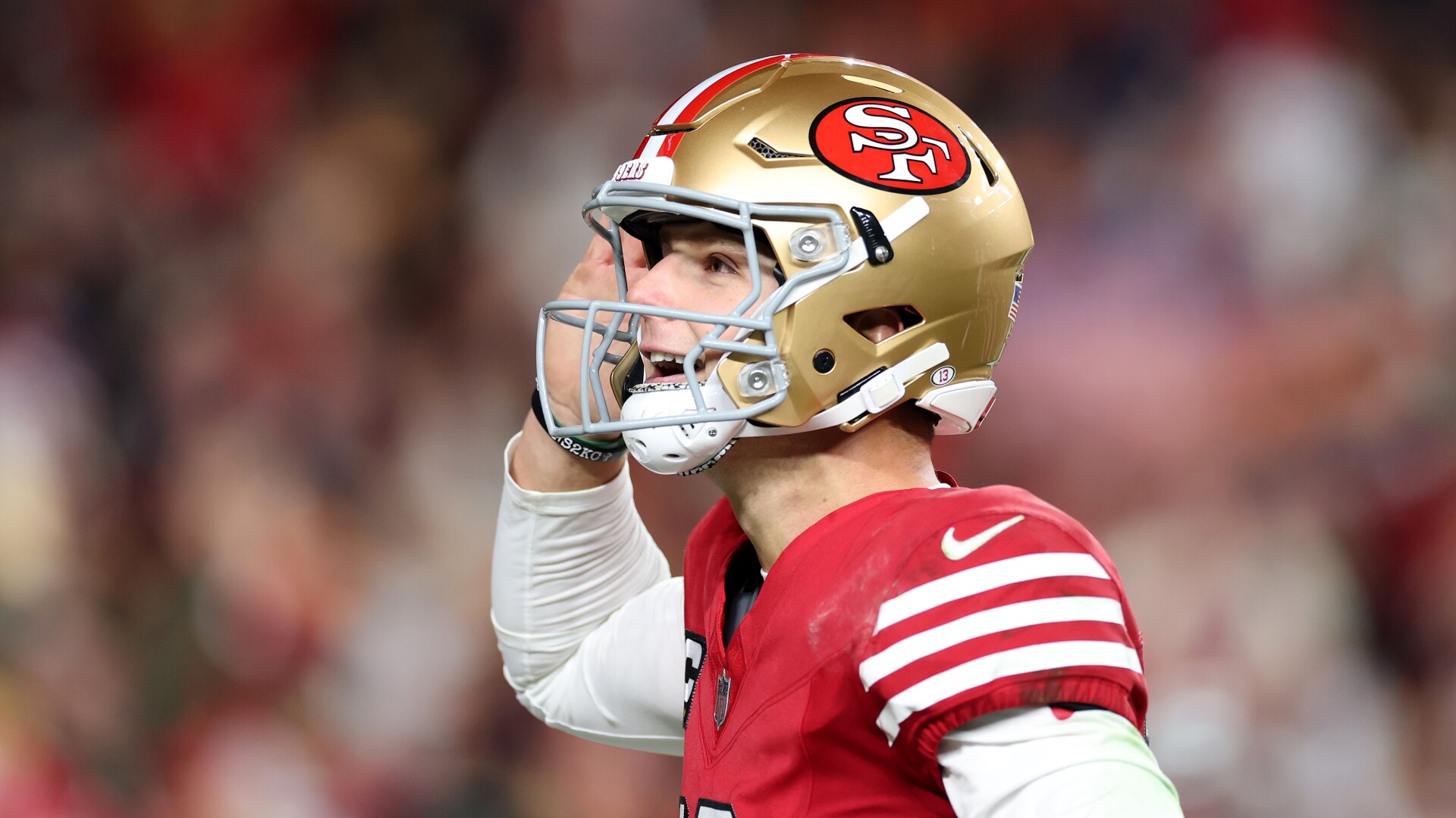 Brock Purdy scores with impressive 6-yard touchdown, 49ers lead 35-28