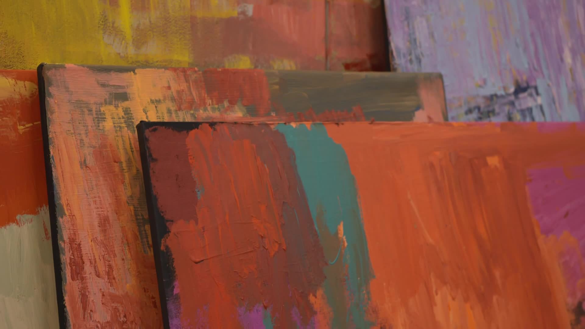 Indigenous artists passing on cultural knowledge to next generation