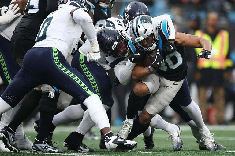 Seahawks defense has 2 weapons new to 49ers for NFC West title game ...