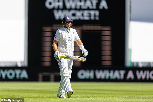 Cricket great calls to scrap one of the game's oldest traditions after ...