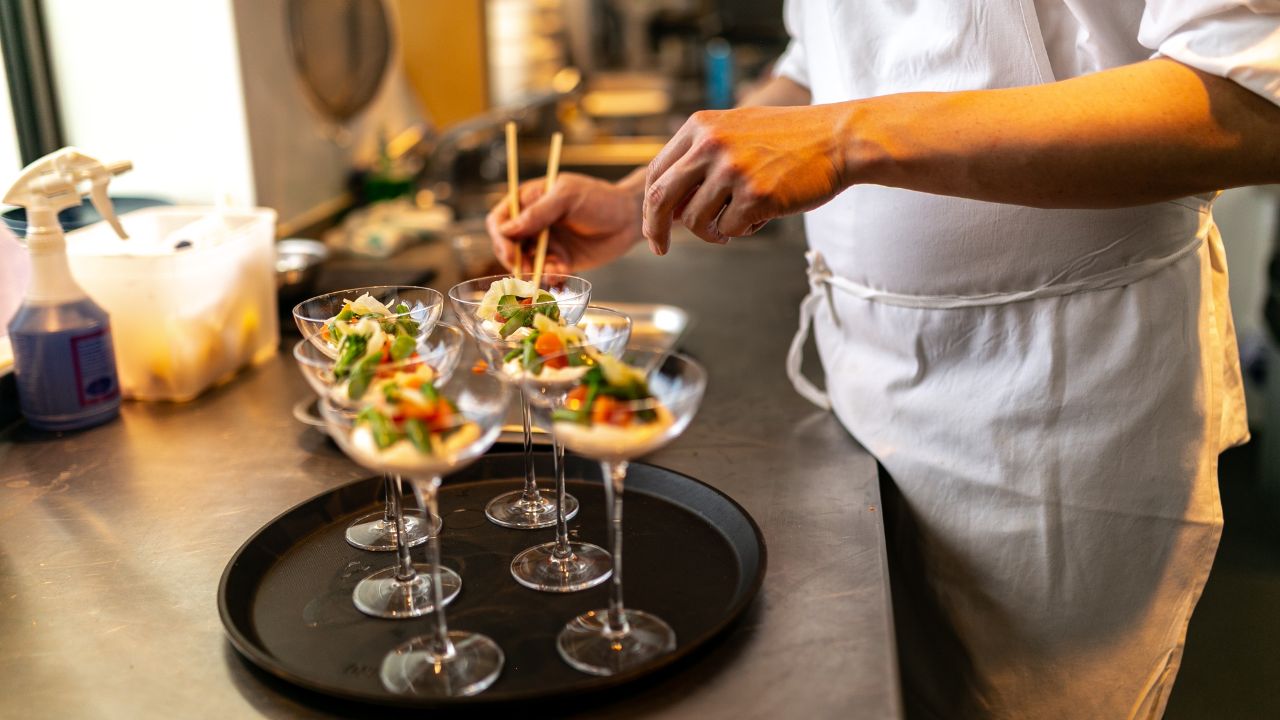 Cette célèbre émission culinaire fait goûter un cocktail au public : un ...