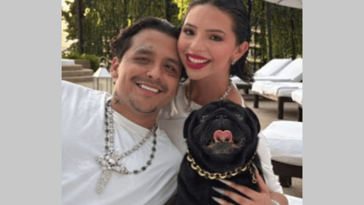 ¿Ángela Aguilar no soportó? Nodal cantó enfrente de su esposa la ...