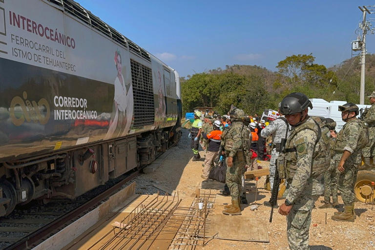 Interoceanic train derails in southern Mexico, killing at least 13 and ...