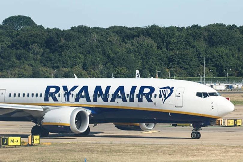 Ryanair passengers 'flung from seats' during horror turbulence as plane ...