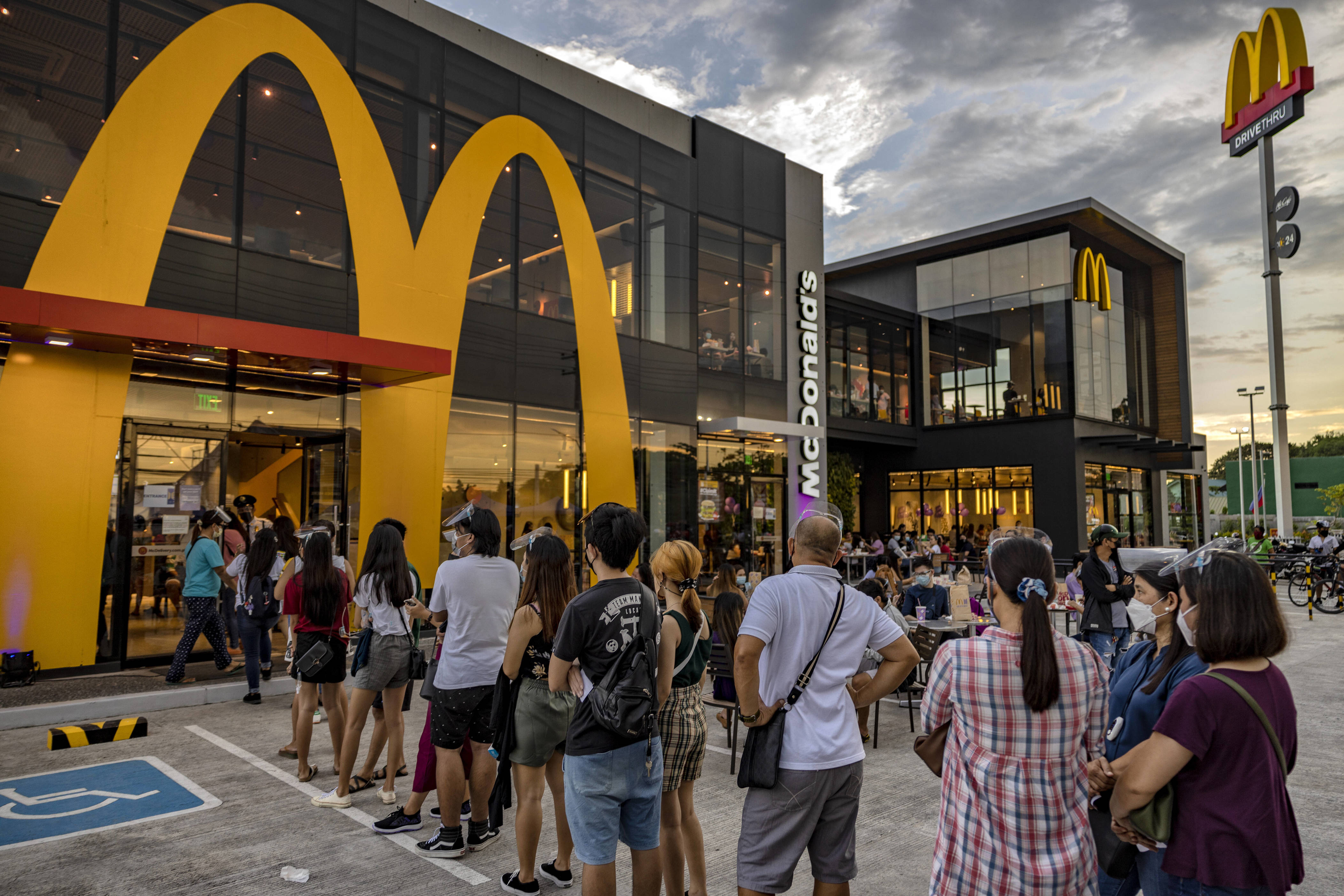 Will McDonald's be open on New Year's Day? Fast-food chain timings and ...