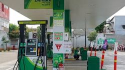 Harga BBM “Ngegas stabil” jelang Tahun Baru 2026, ini daftar lengkap ...